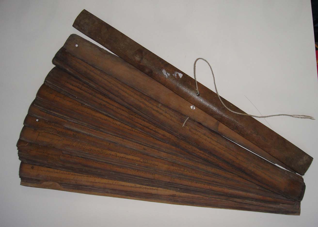 abu dervish: Ancient Manuscript Review 72 : Antique Bali Lontar ...