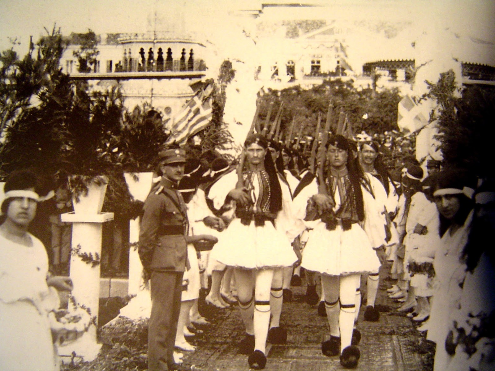 ΑΙΩΝΙΑ ΕΛΛΗΝΙΚΗ ΠΙΣΤΗ: 2 ΜΑΙΟΥ 1919 : Η ΑΠΟΒΑΣΗ ΤΟΥ ΕΛΛΗΝΙΚΟΥ ΣΤΡΑΤΟΥ ...