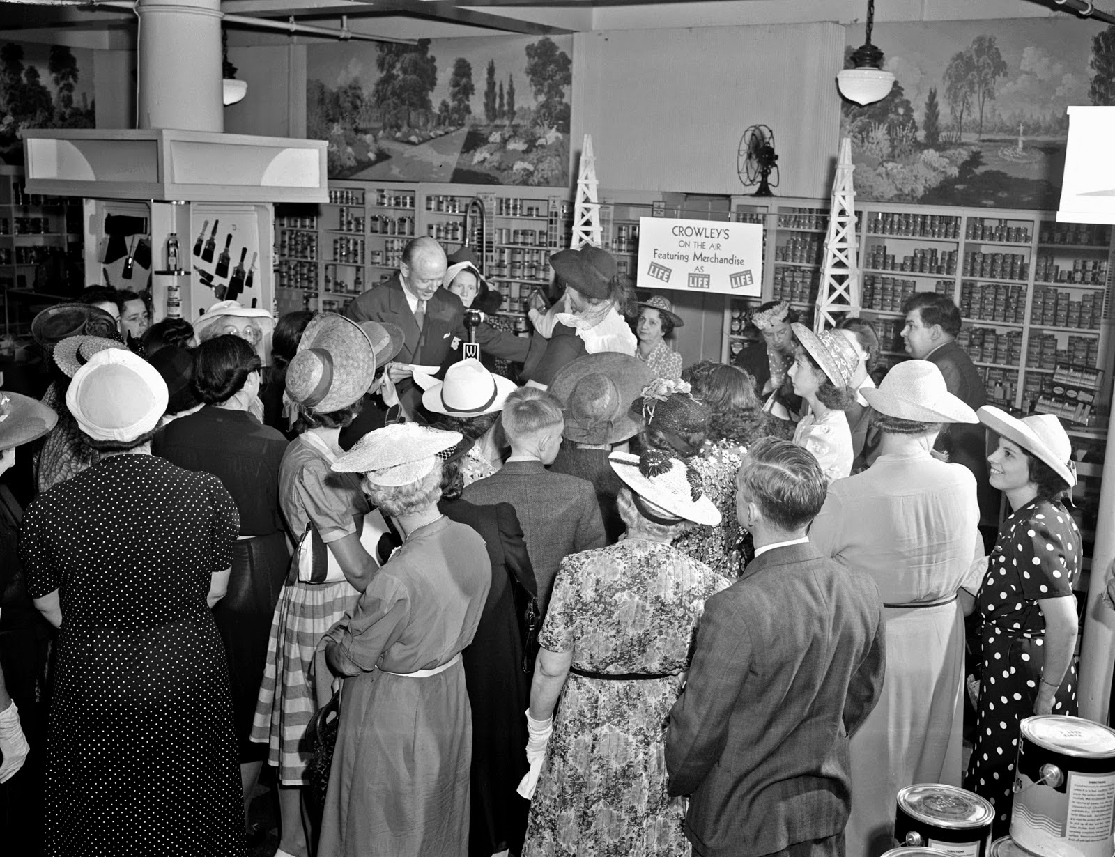 History in Photos: Crowley-Milner department store