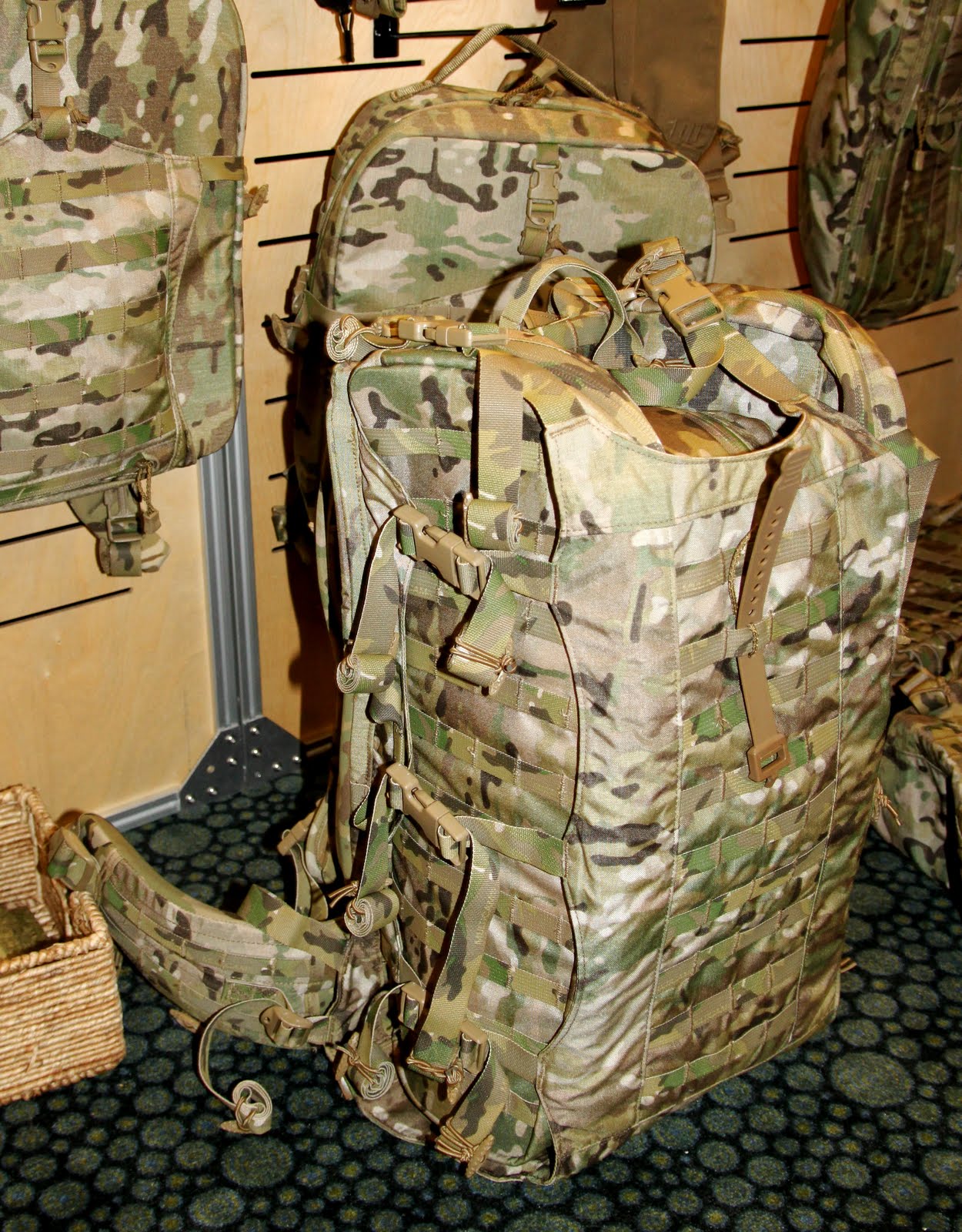 GRANITE GEAR PACKS 2011