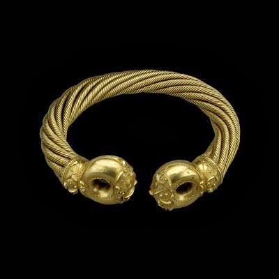 Lusitaniae Castrum: O Torque