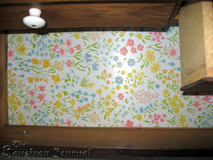 The Hausfrau Journal: Vintage Floral Contact Paper