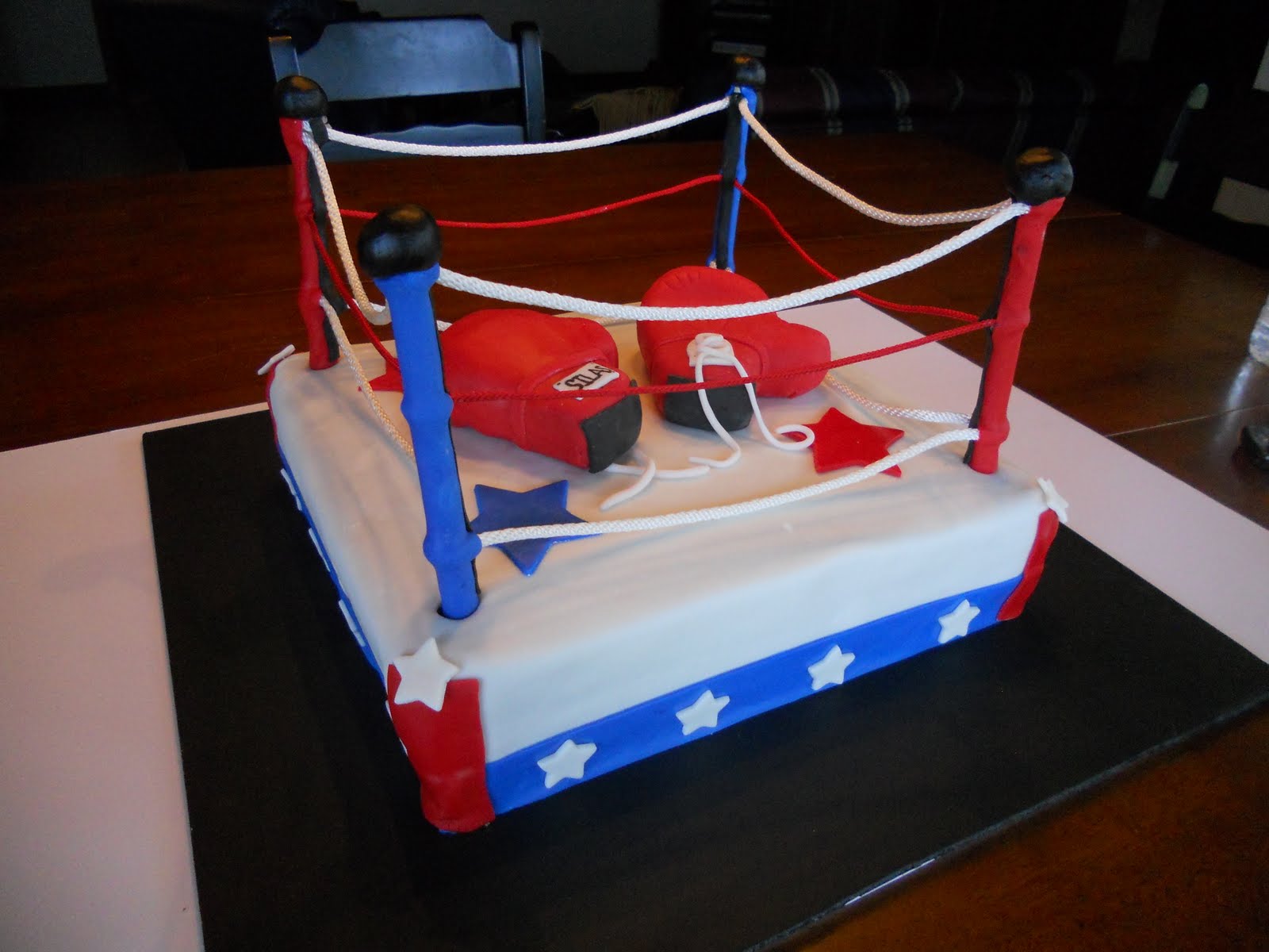 Treat Dreams: Boxing Theme Cake