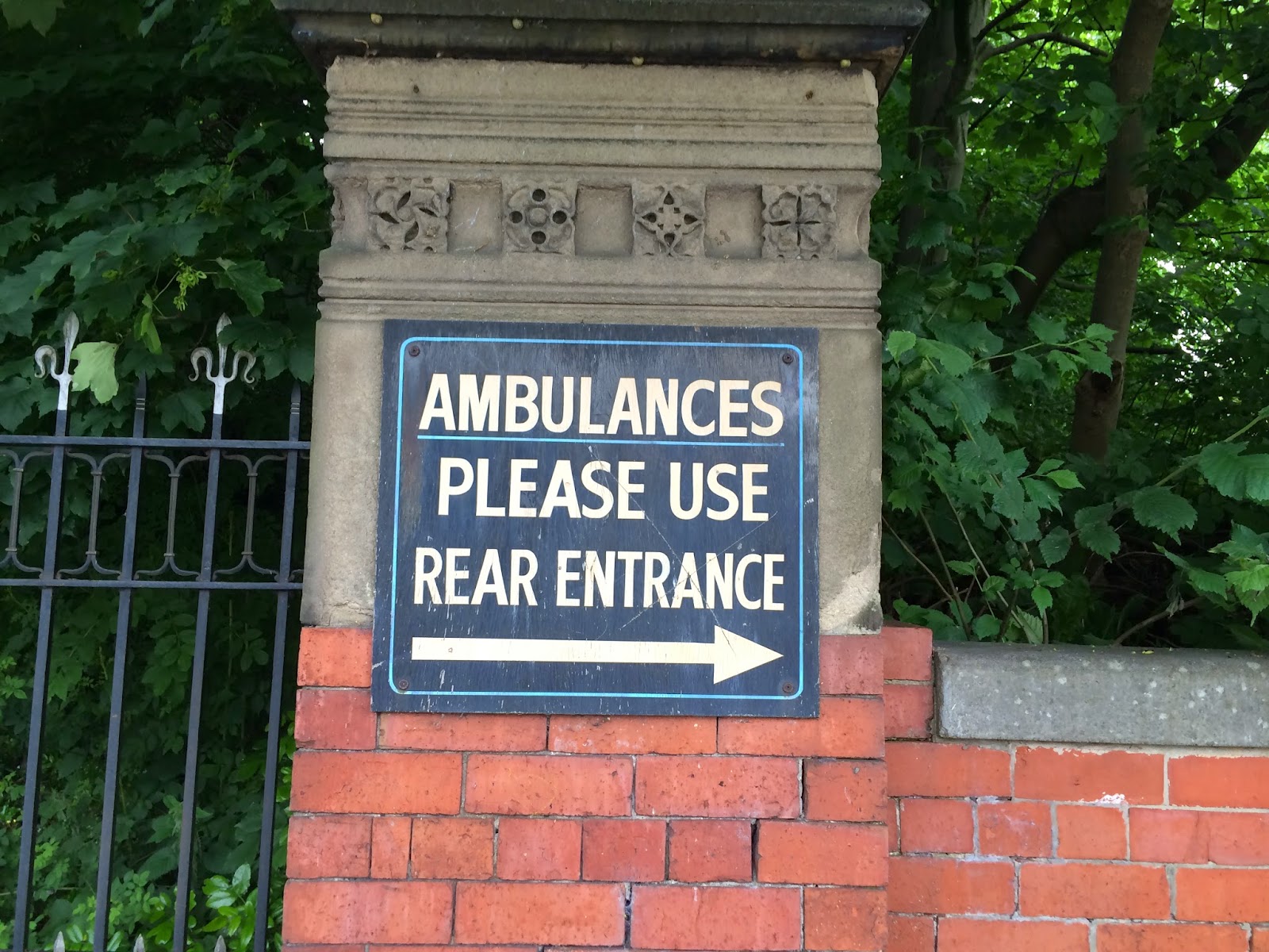 Sign Siren: Atmospheric orphanage