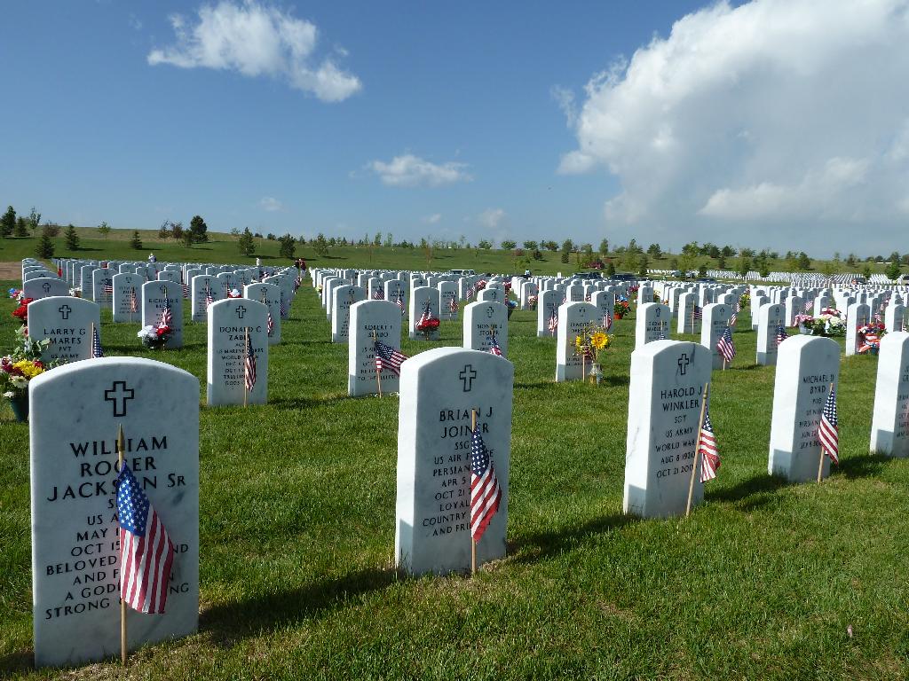 A Redleg's Rides : Memorial Day at Fort Logan National Cemetery