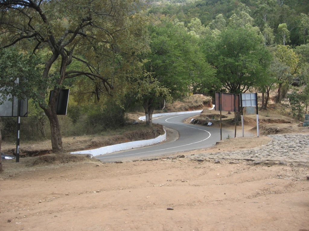 Tamilnadu Tourism: Bison Valley View Point, Ooty, Nilgiris