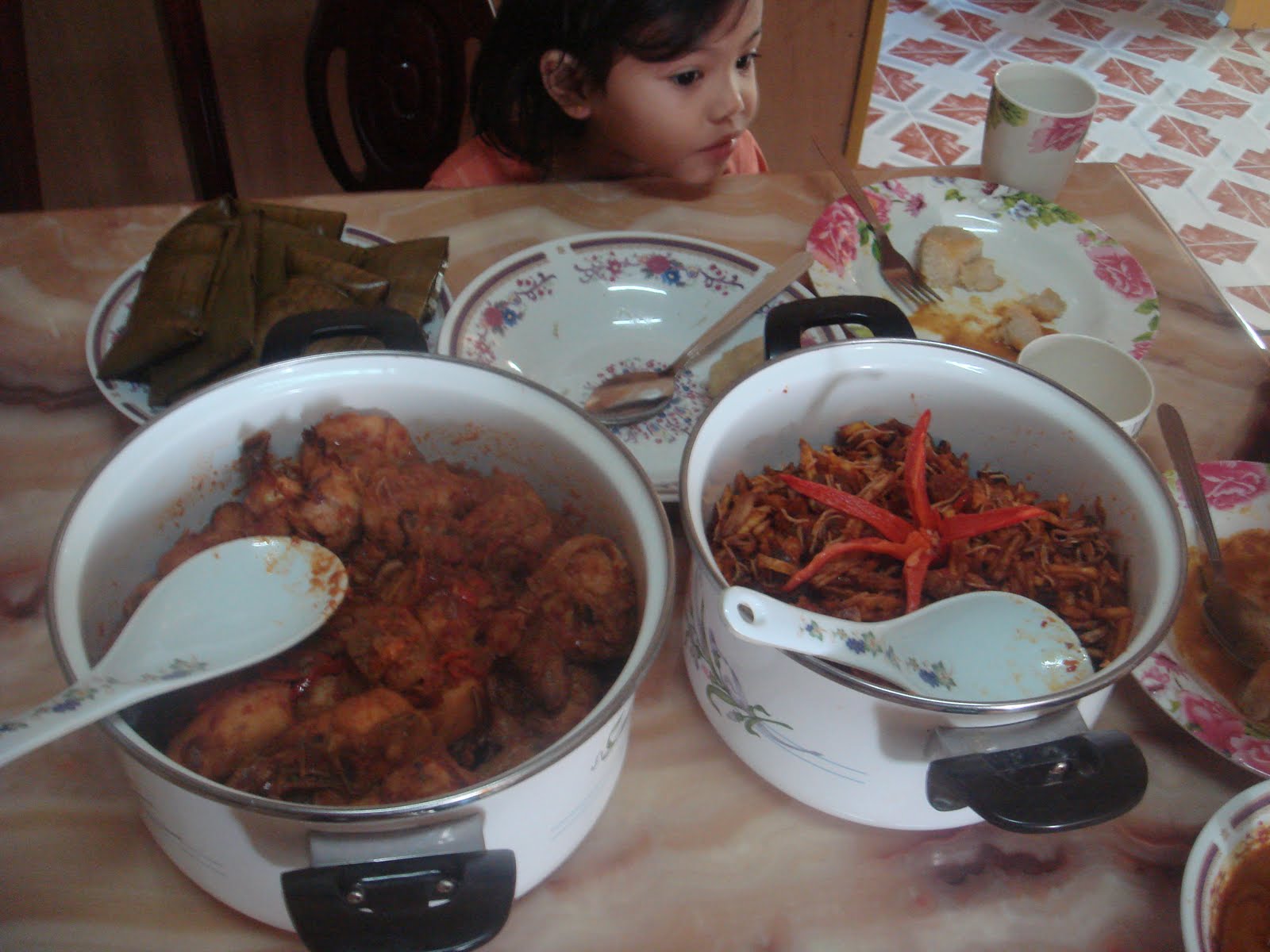 mazalias.bogspot.com: Makanan Orang Bugis Di Pagi Raya