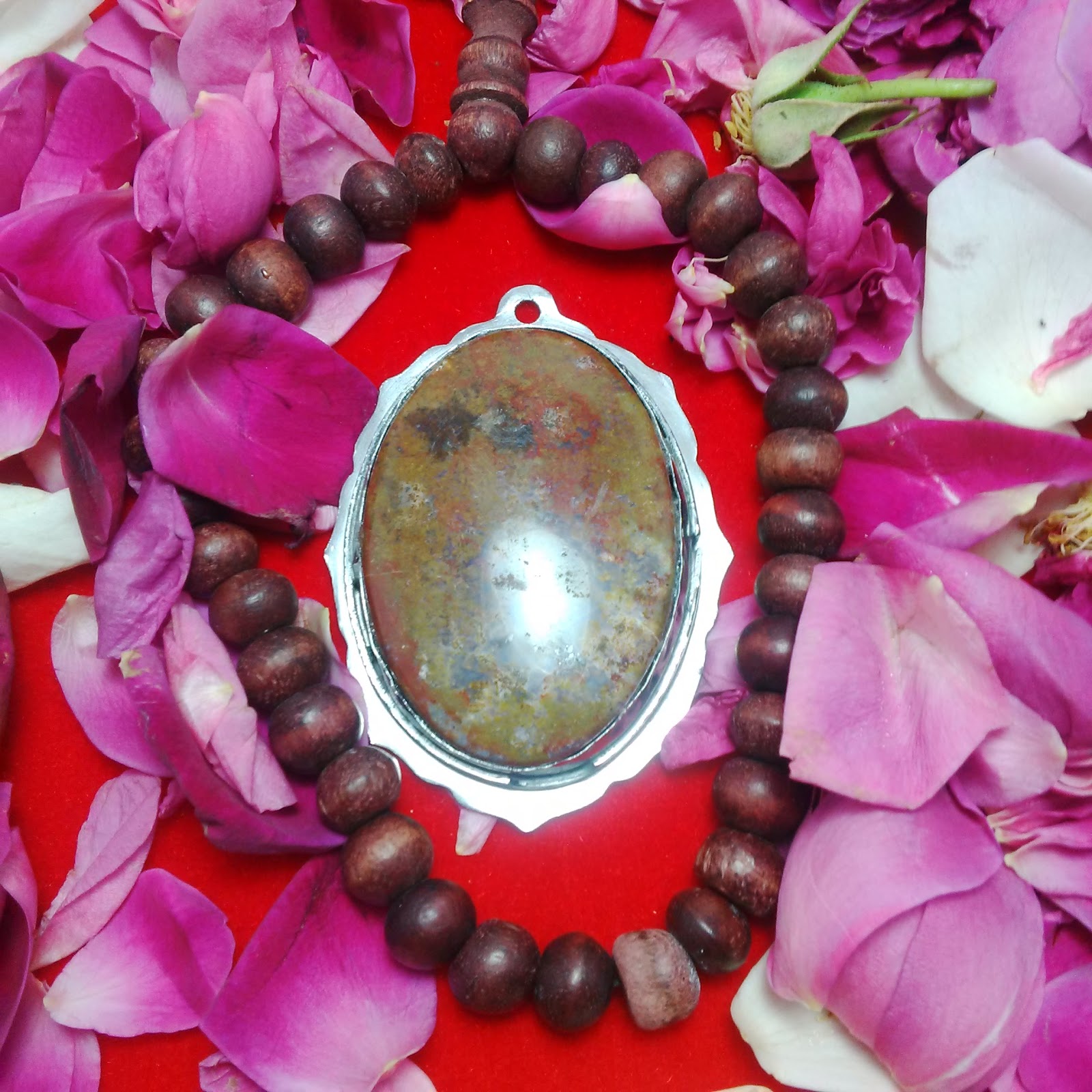 BATU MUSTIKA KHODAM JIN API BANASPATI - Padepokan Mustika Sakti