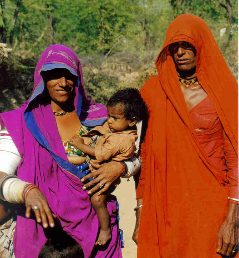 Suzanne Gummow: Colours of India - People