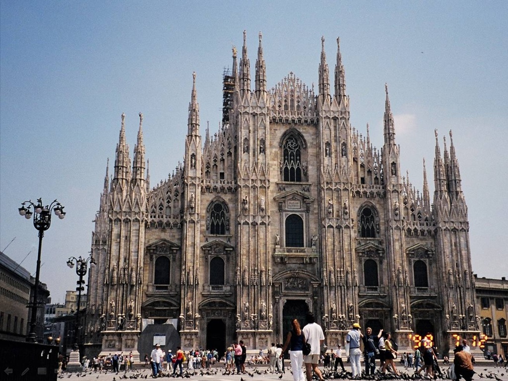 harmonie: 4. DOMUL DIN MILANO