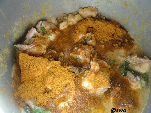 yummy food: Chicken Curry For Dosa, Vada