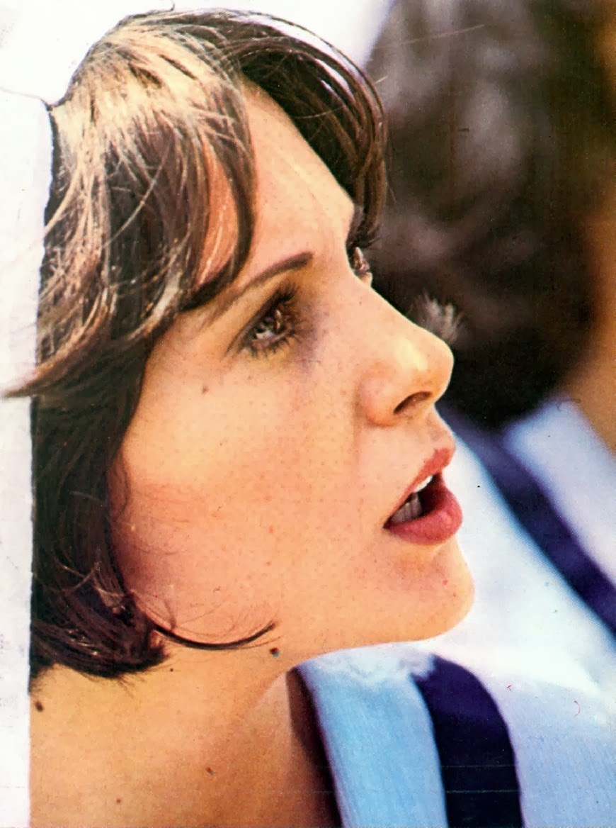 Astros em Revista: ELIZABETH SAVALLA A SAGA DE UMA LUTADORA