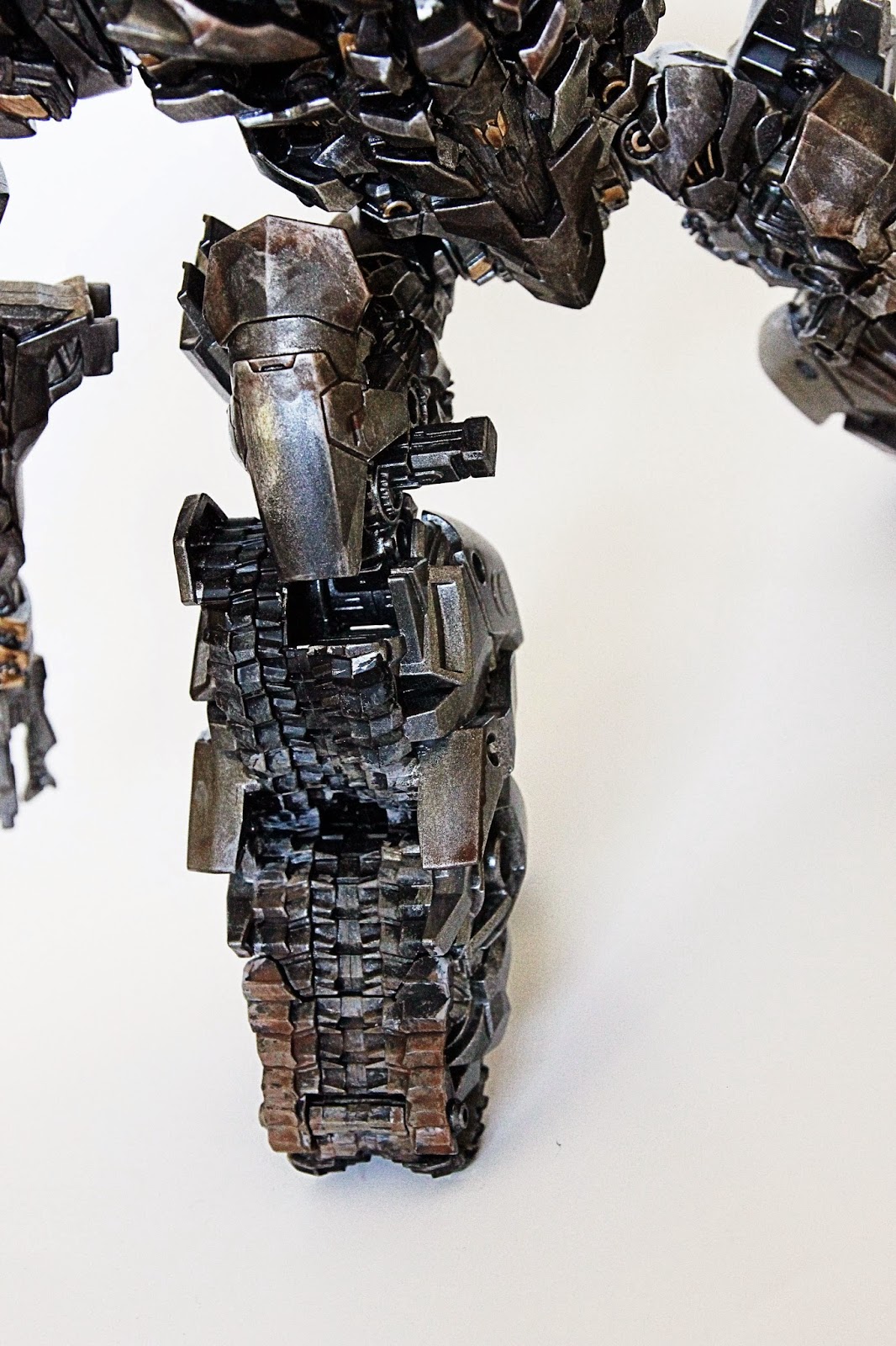 Minor/Repaint: - Leader Class Megatron 2009 ROFT custom | TFW2005 - The ...