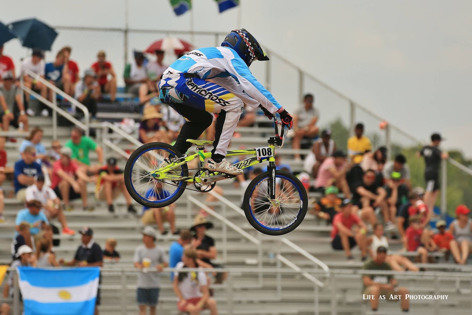 LA 580 DEPORTIVA: Bicicross