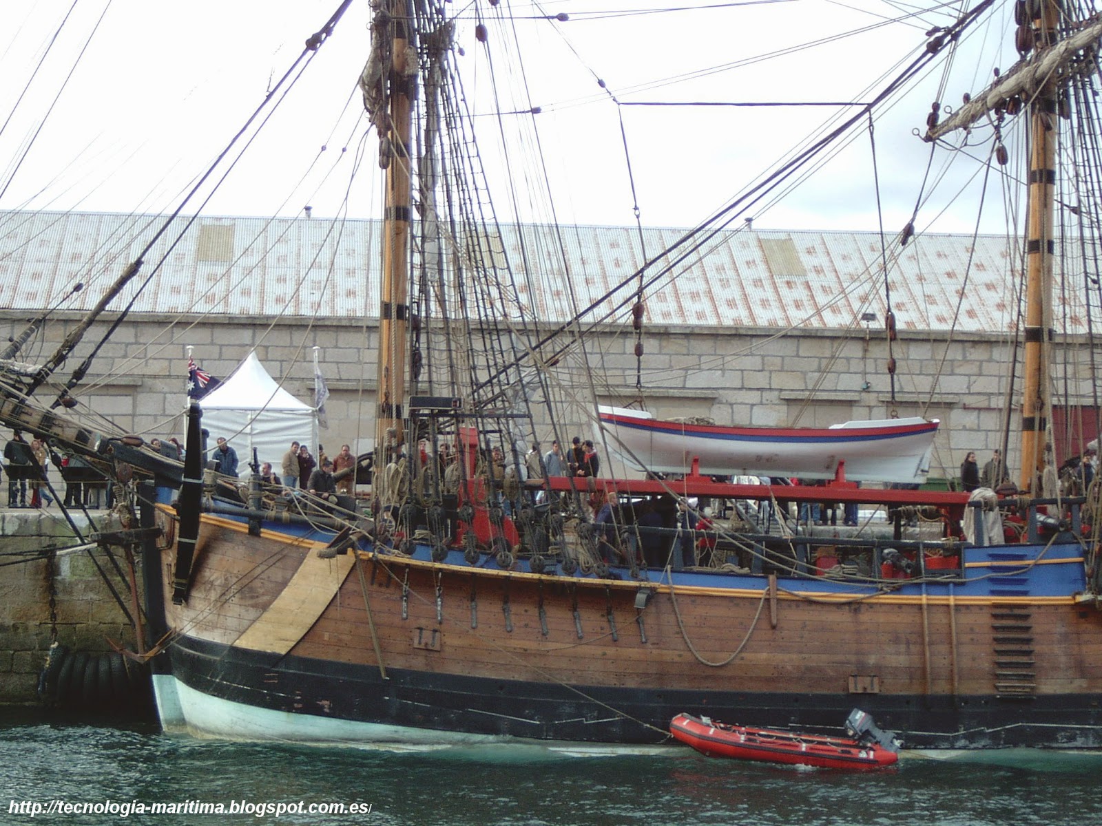 HM Bark Endeavour (Vigo-2004)