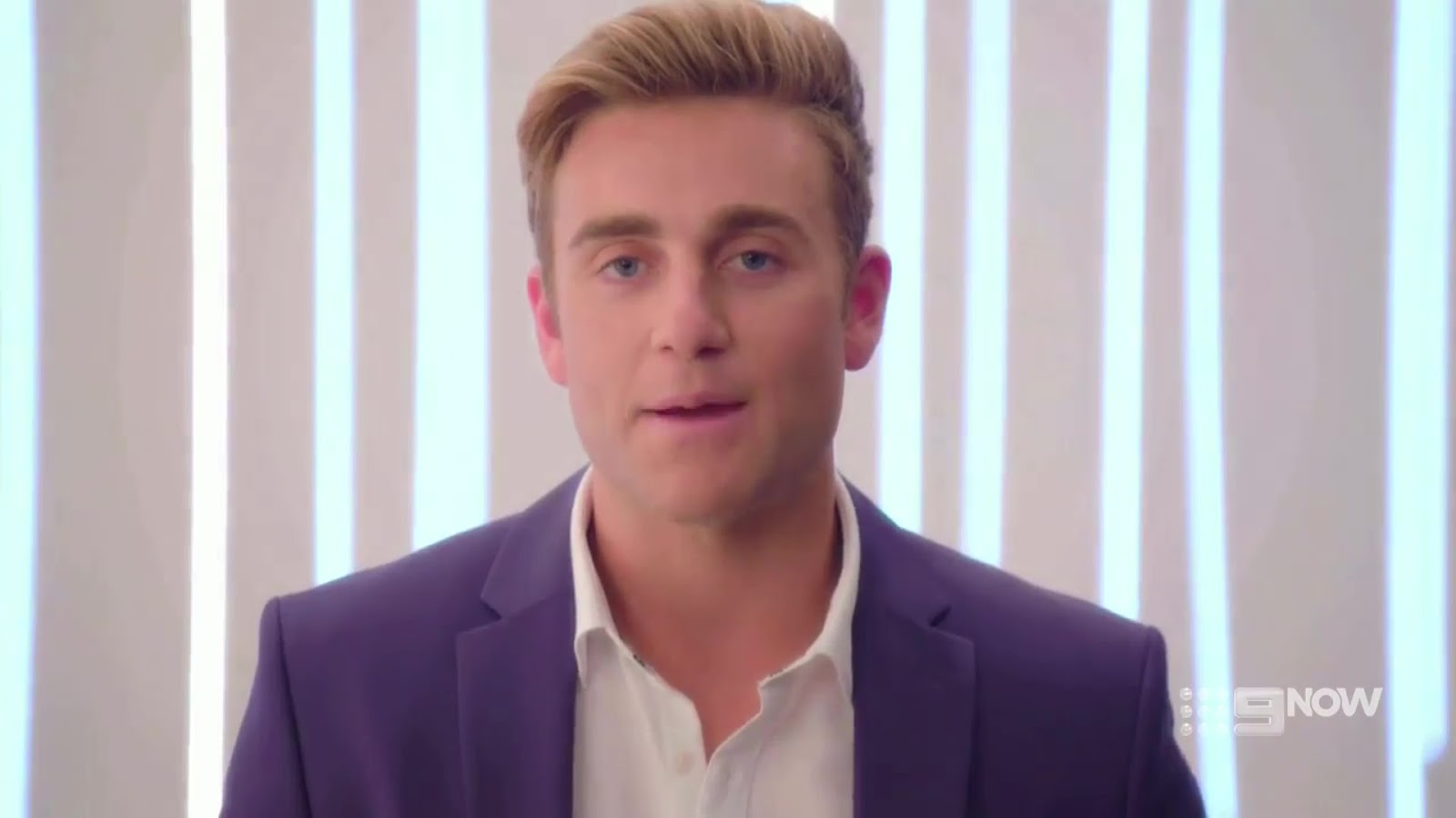 ausCAPS: Josh Moss shirtless in Love Island Australia 1-01 "Episode 1"