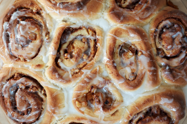 The Ginger Cook: Apricot Maple Cinnamon Rolls