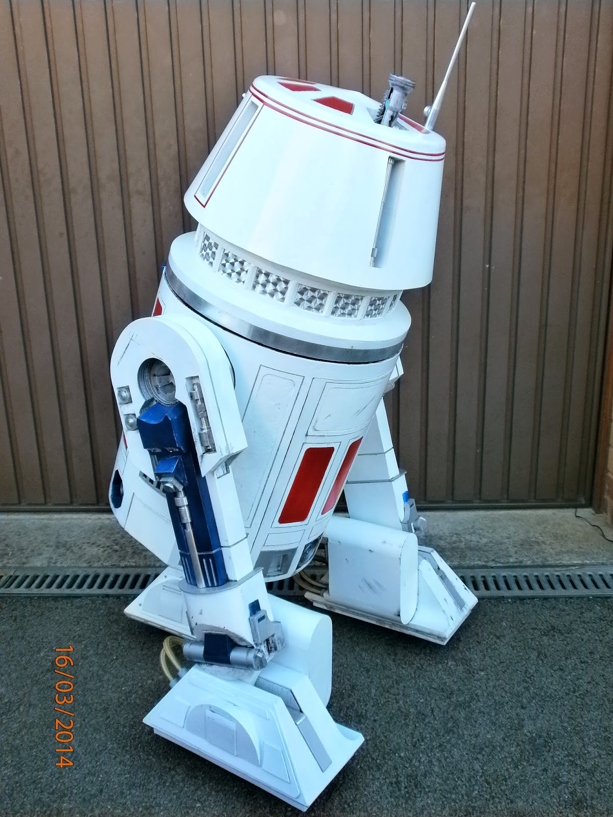 James' R5-D4: R5-D4 Fully Assembled