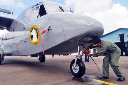 DEFENSE STUDIES: Pesawat NC-212 Resmi Dioperasikan oleh Wing 2 Skuadron ...