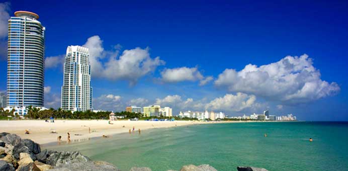 Miami Beach -World famous Ocean Drive | Beautiful Places on Earth ...