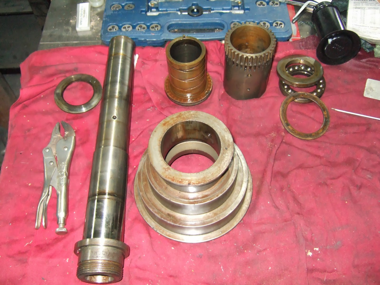 Restoring a Hardinge Cataract Lathe: November 2013