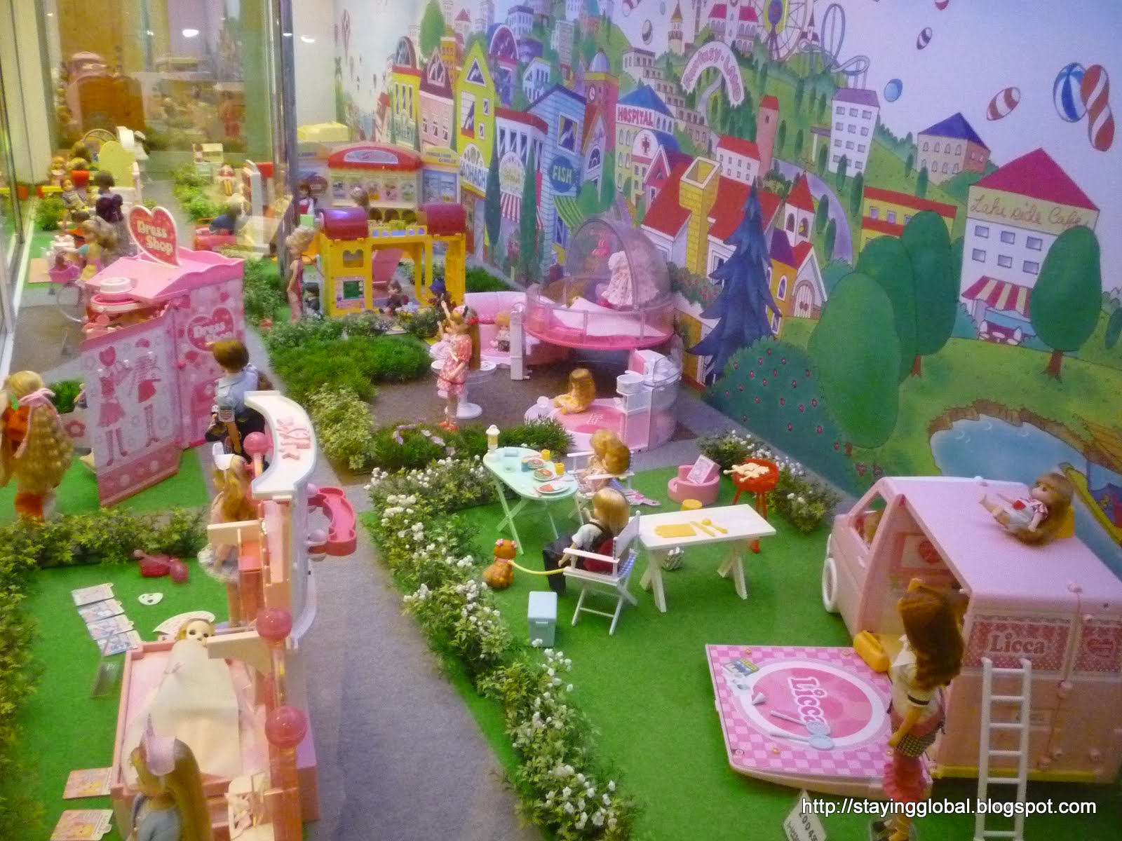 A Global Life: Licca Chan Castle