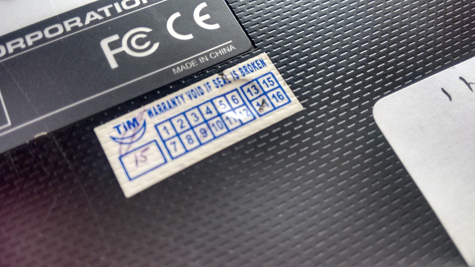 Dua Hal Yang Paling Banyak Menyebabkan Garansi Laptop Hangus - Service ...