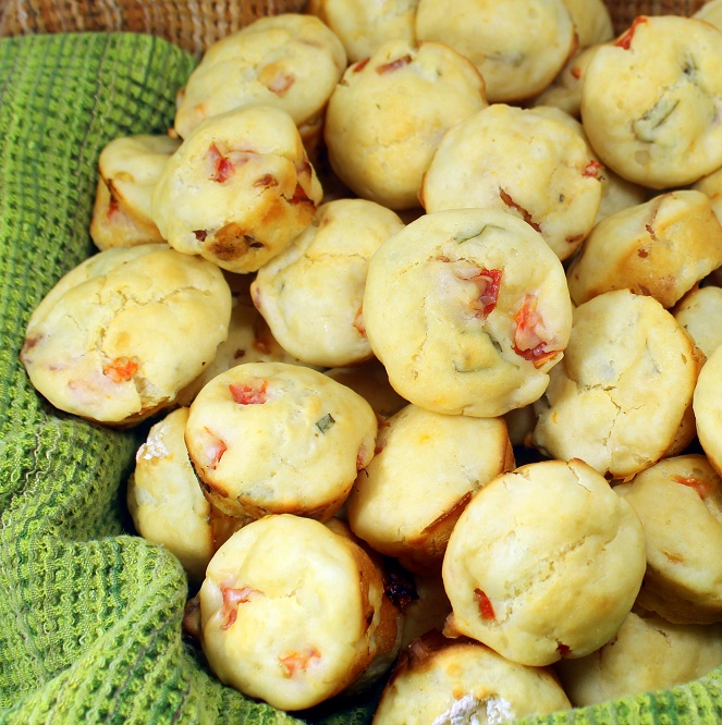 52 Ways to Cook: Mini BLT Muffins Bacon Lettuce (Basil) and Tomatoes