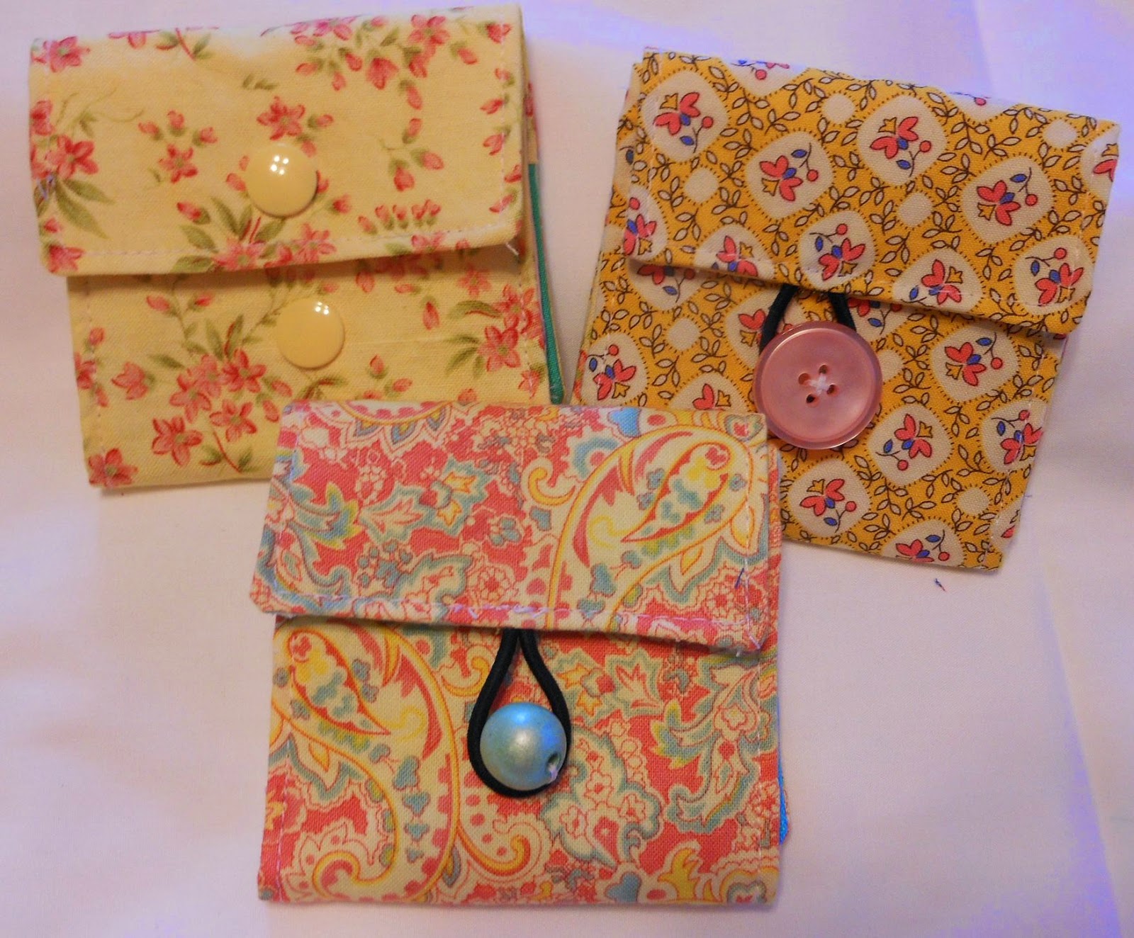 Stoney Lonesome Sew Works: A scrappy little tea wallet.