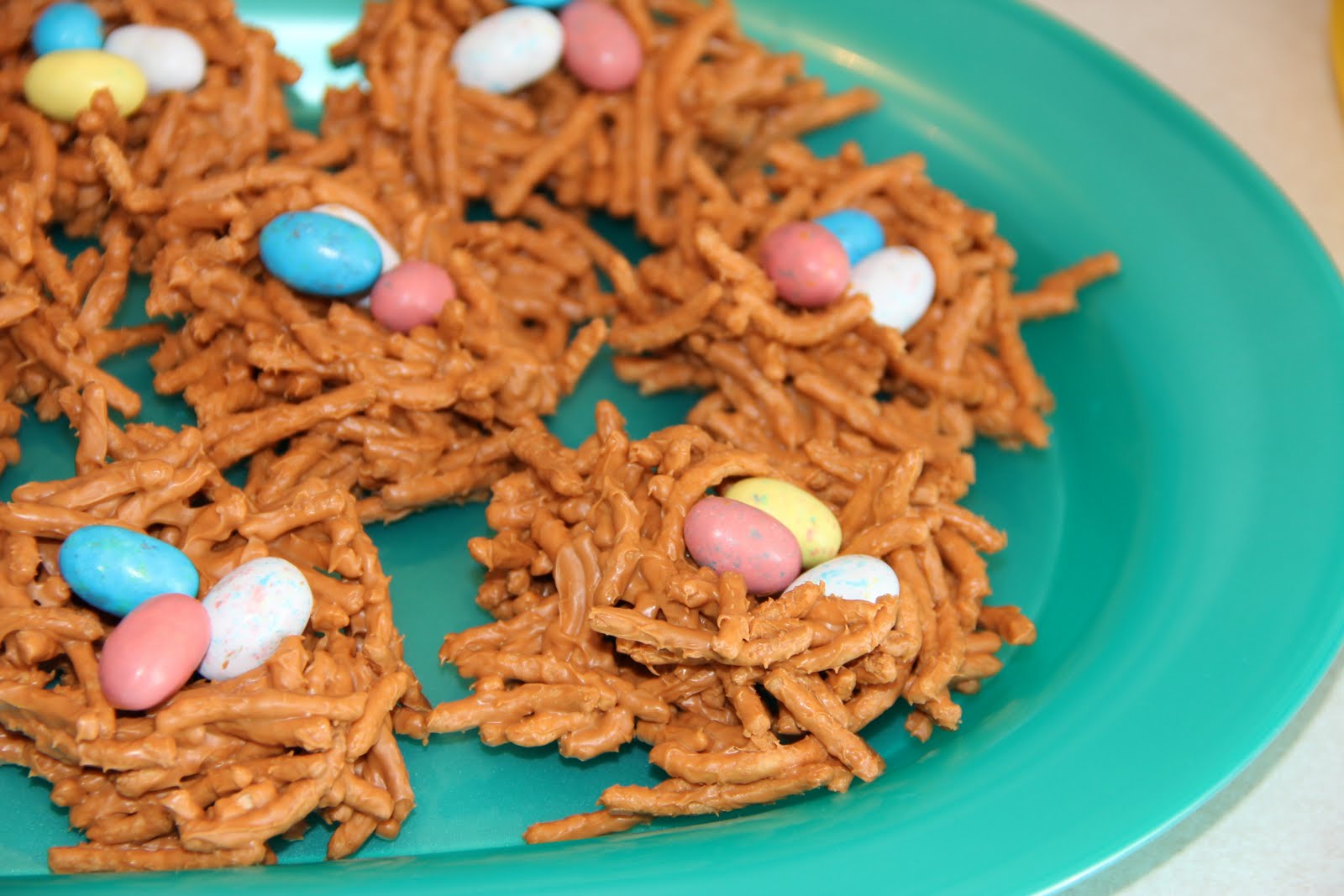 things to give a hoot about: Edible Easter Nests