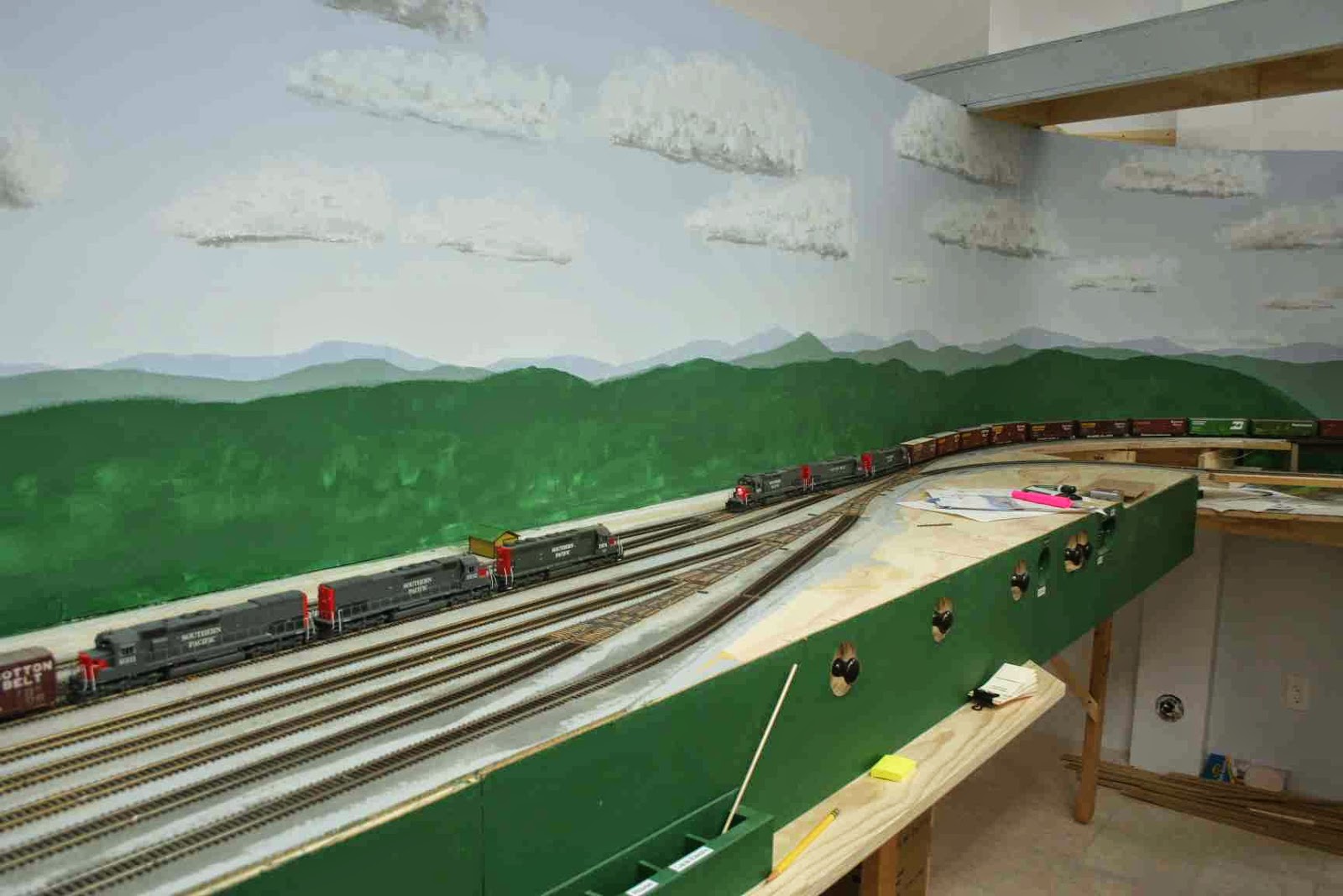 Southern Pacific Cascade Line: THE RAILROAD AT YEAR TWO