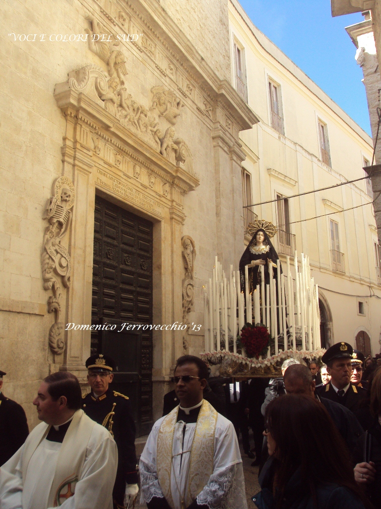 Voci e colori del Sud: La processione della Desolata a Bitonto