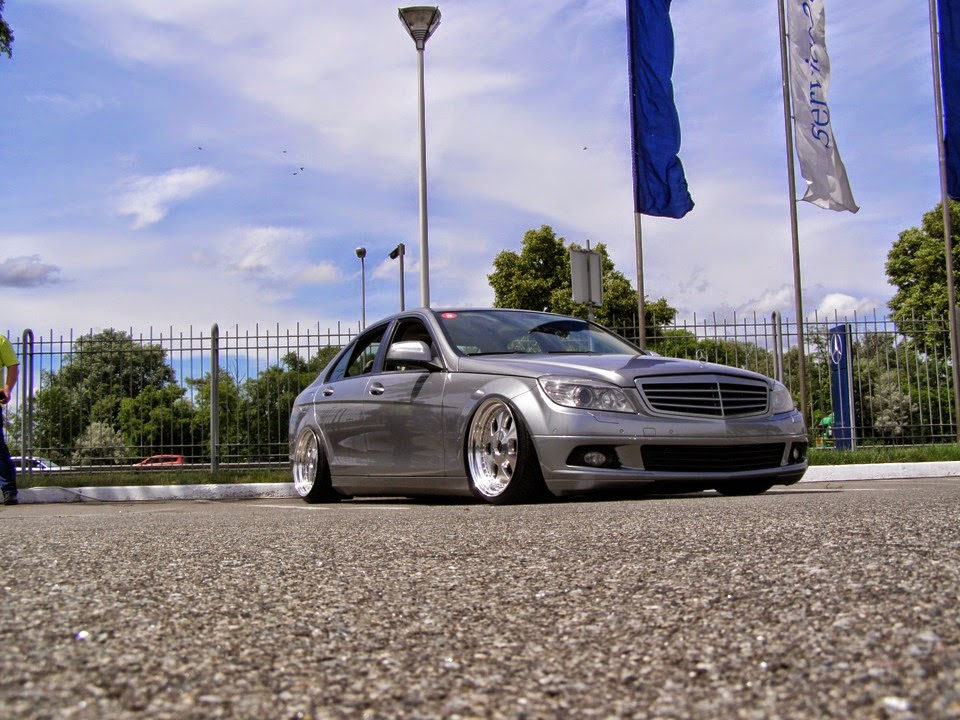 Mercedes-Benz C180 W204 Stance on OZ MAE Wheels | BENZTUNING