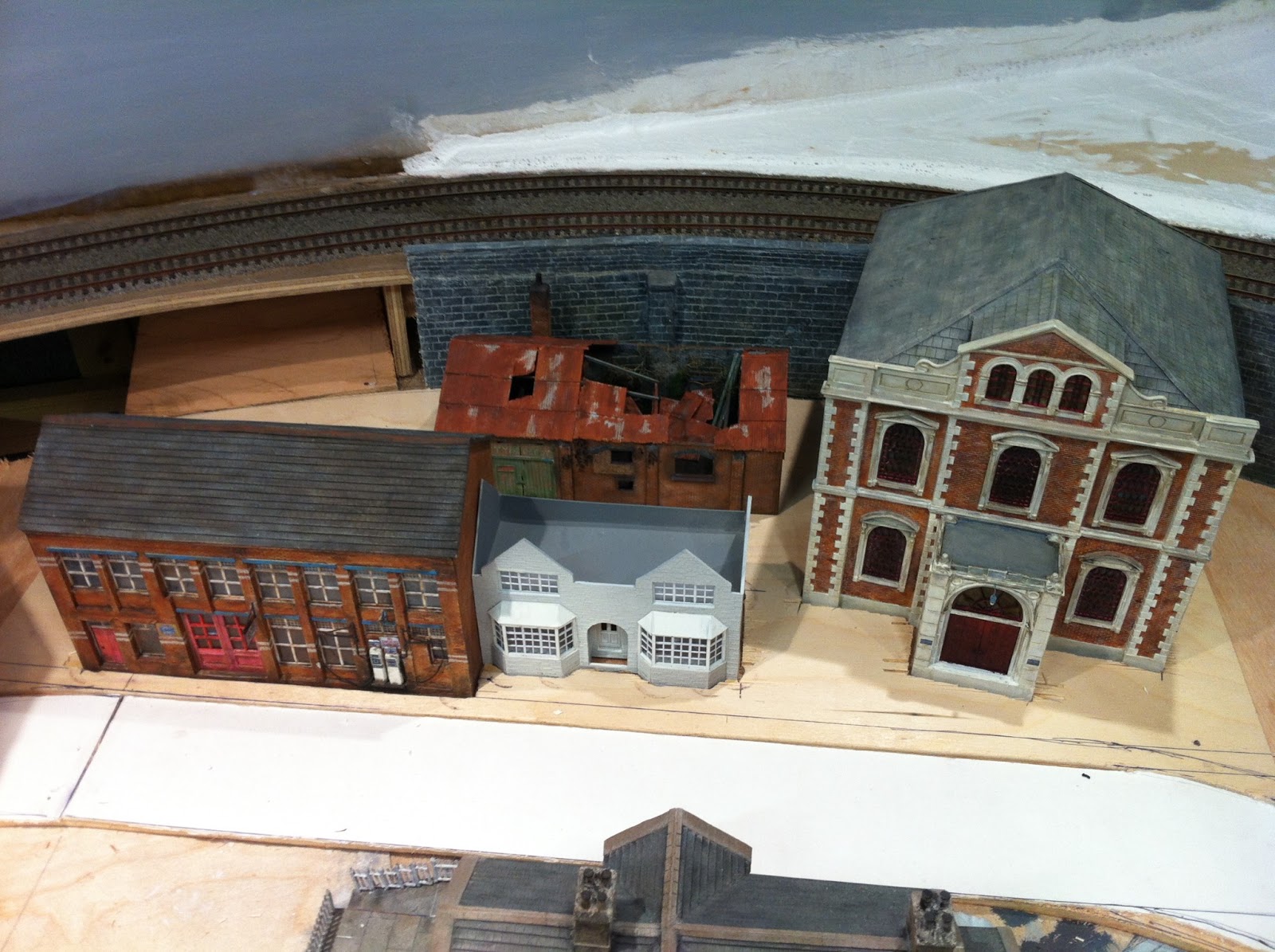 Chas's Model Railway: April 2013