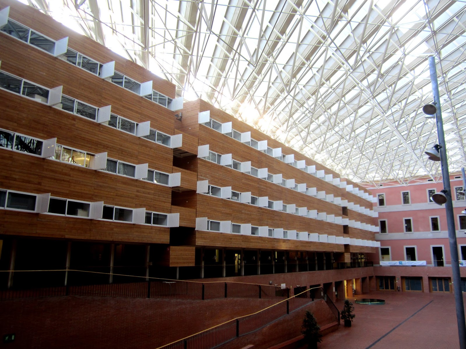 Redescubriendo Barcelona y más allá: 15/09/2016 Universitat Pompeu i ...