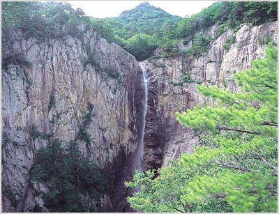 GlObaL TrAveL: 4. South Korea's Top Waterfalls