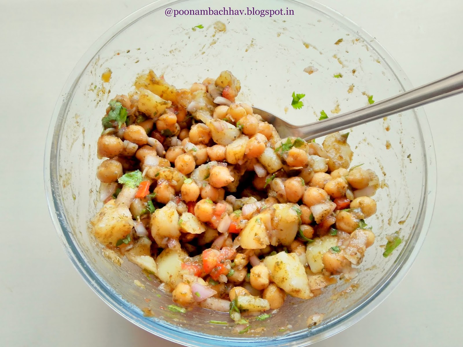 Annapurna: Aloo Chana Chaat / Potato Chickpea Salad