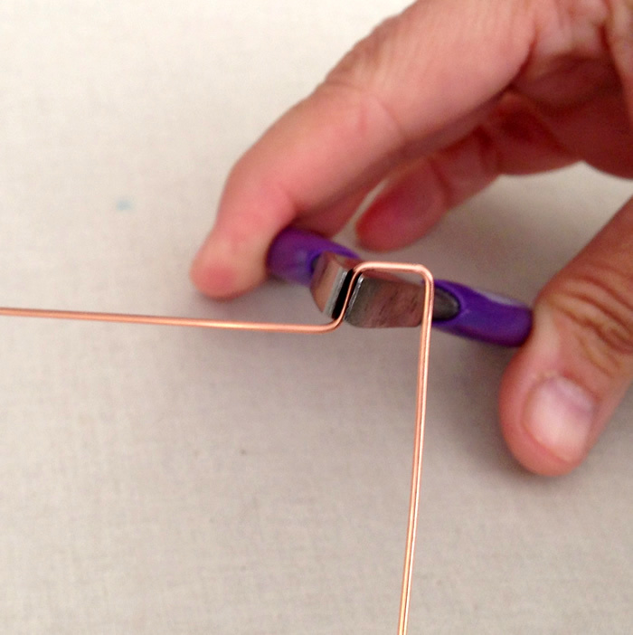 Lisa Yang Jewelry - Free Projects and Patterns: DIY Wire Four Leaf ...