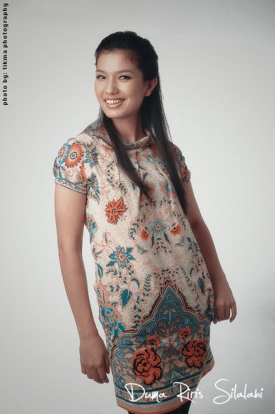 one day with mycelebrity: TOP PHOTO ACTRESS : Duma Riris Silalahi