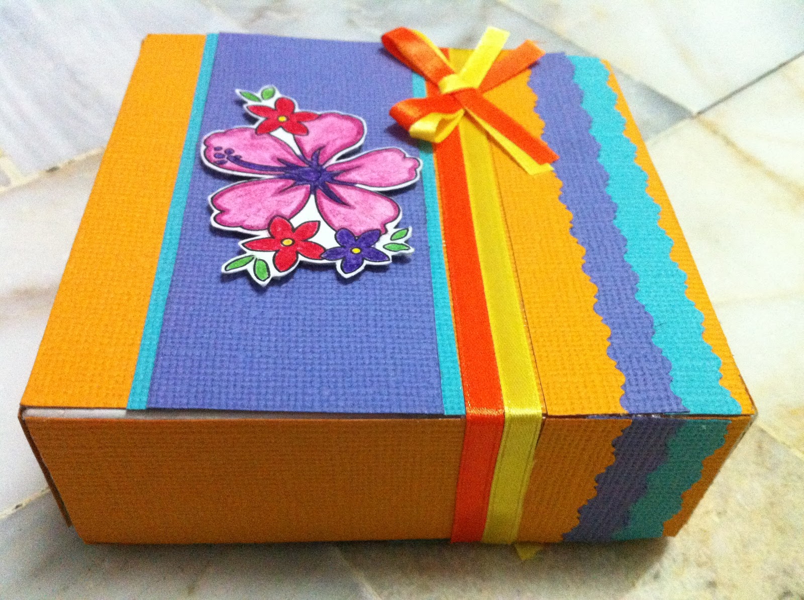 Mystical Krafts: Bright And Colorful Summer Gift Box