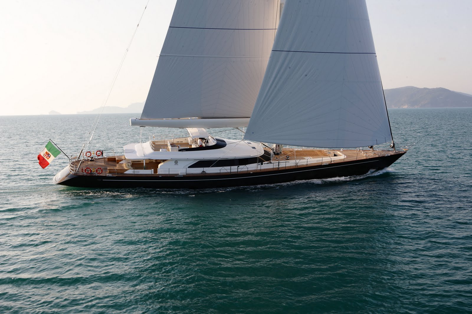Megayacht Global: Perini Navi Deliver New 45m Sloop "Clan VIII"