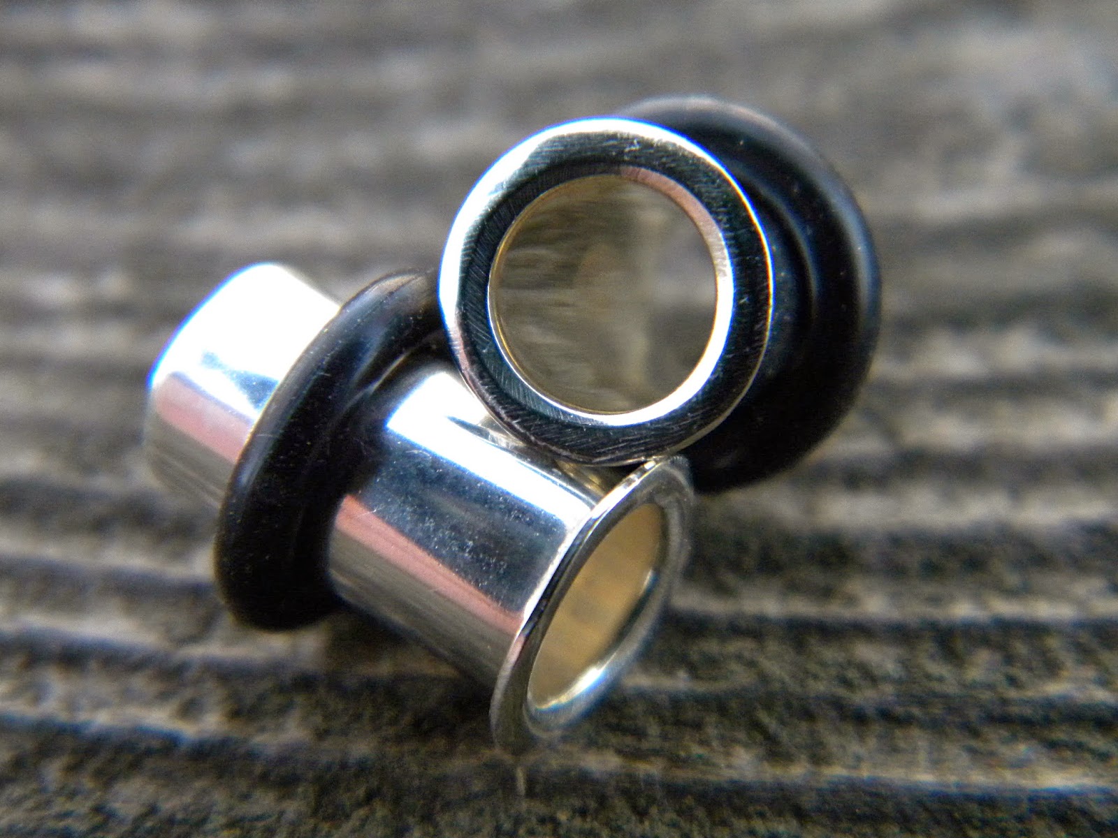 Cake and Jewelry: Ear tunnels for gauged ears