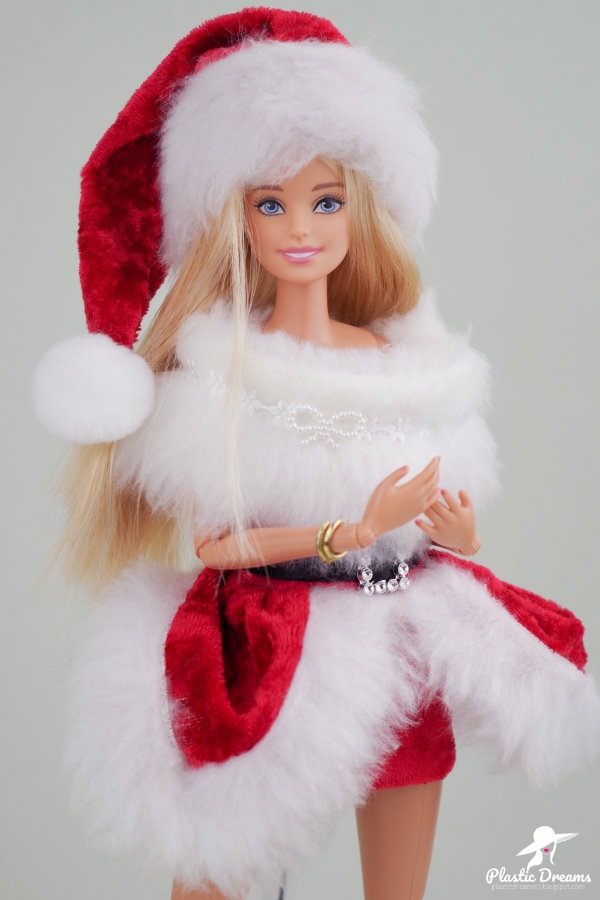 Plastic Dreams Dolls :: Barbie et miniatures: Shooting: Santa Girl ...