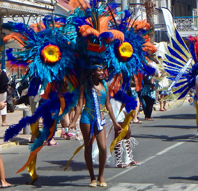 Things we did today...: It’s A Date - Dinner And A Parade
