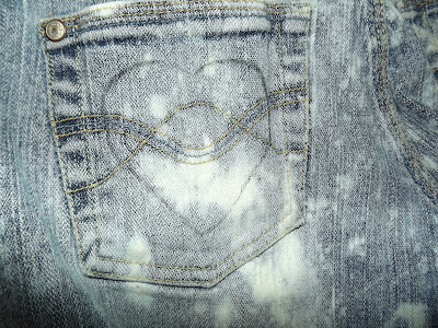 Petite-Fashionista: DIY: Heart Shaped Lace Insert Pockets