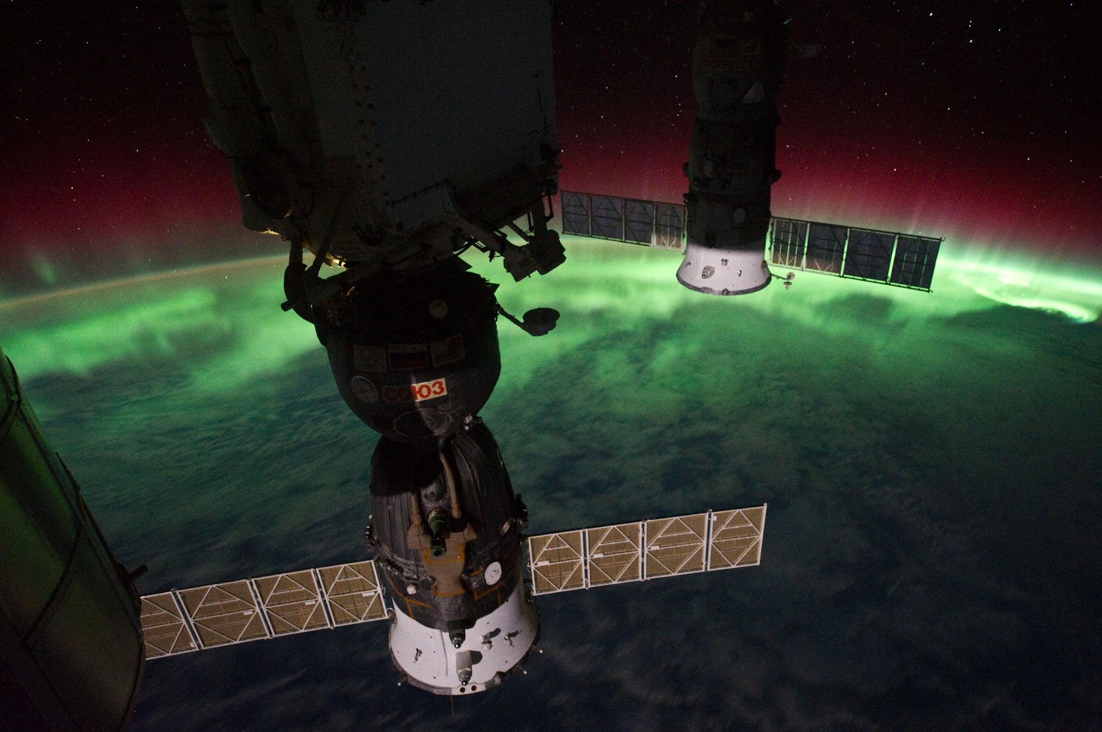 Aurora and the International Space Station | Earth Blog