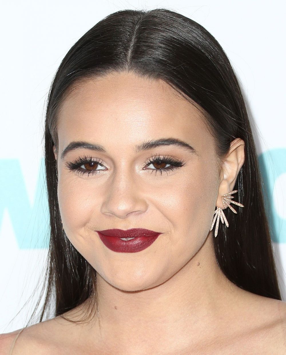 Bea Miller Kimdir? Boyu, Yaşı, Kilosu ve Fotoğraf Galerisi - Magazintur