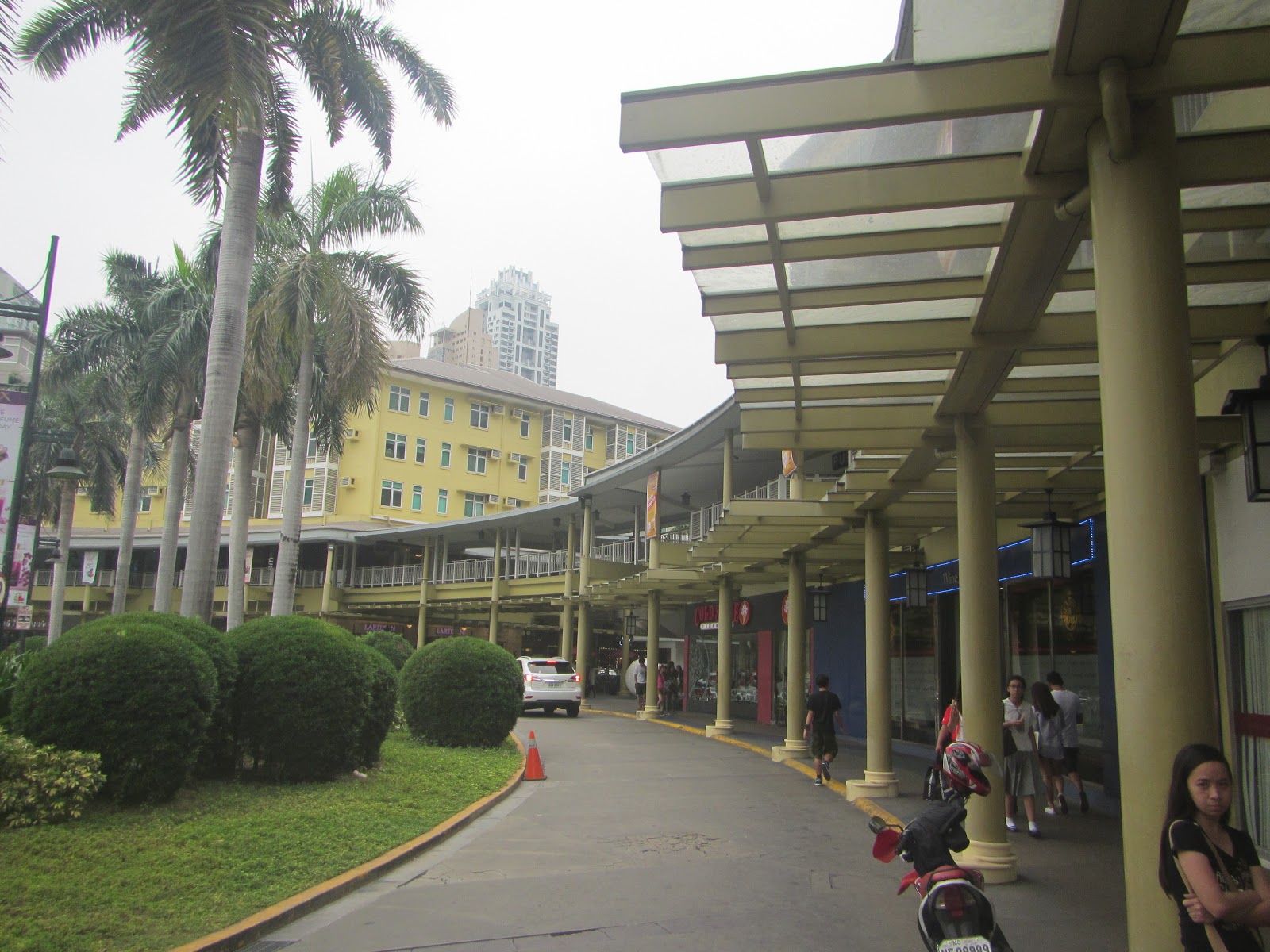 LEXICAL CROWN: SERENDRA SHOPPING MALL