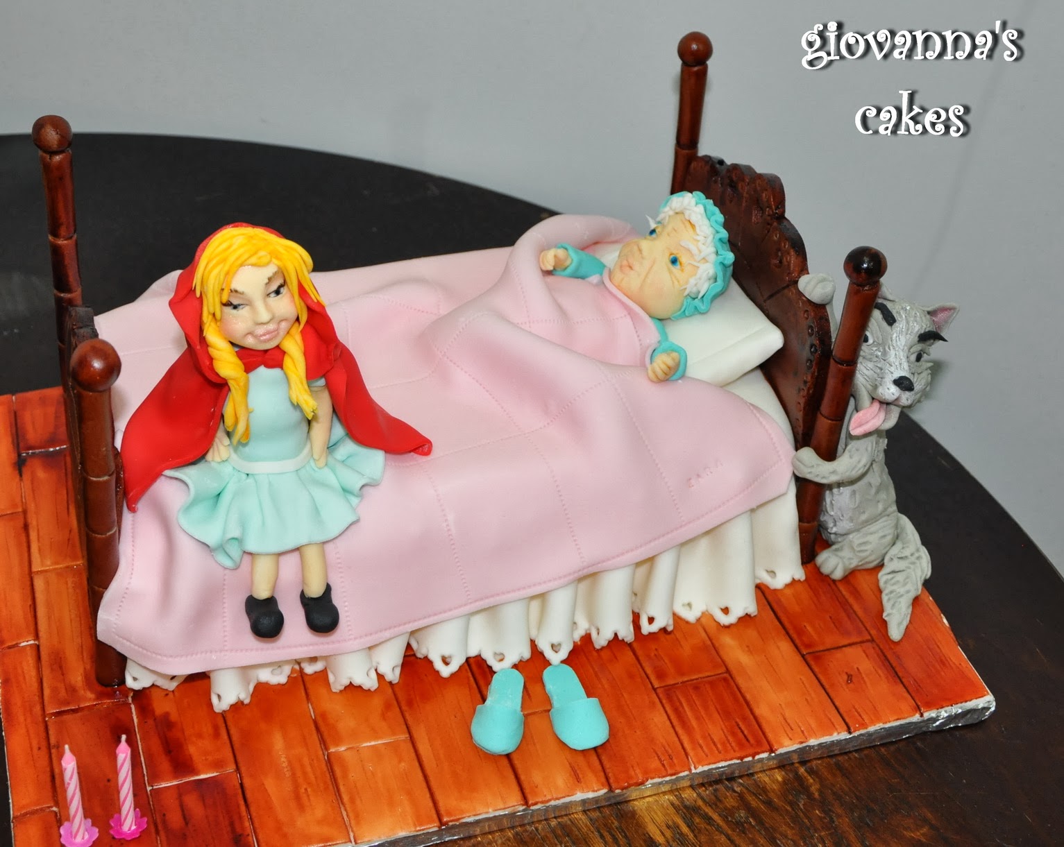 giovanna's cakes: Little red riding hood themed cake