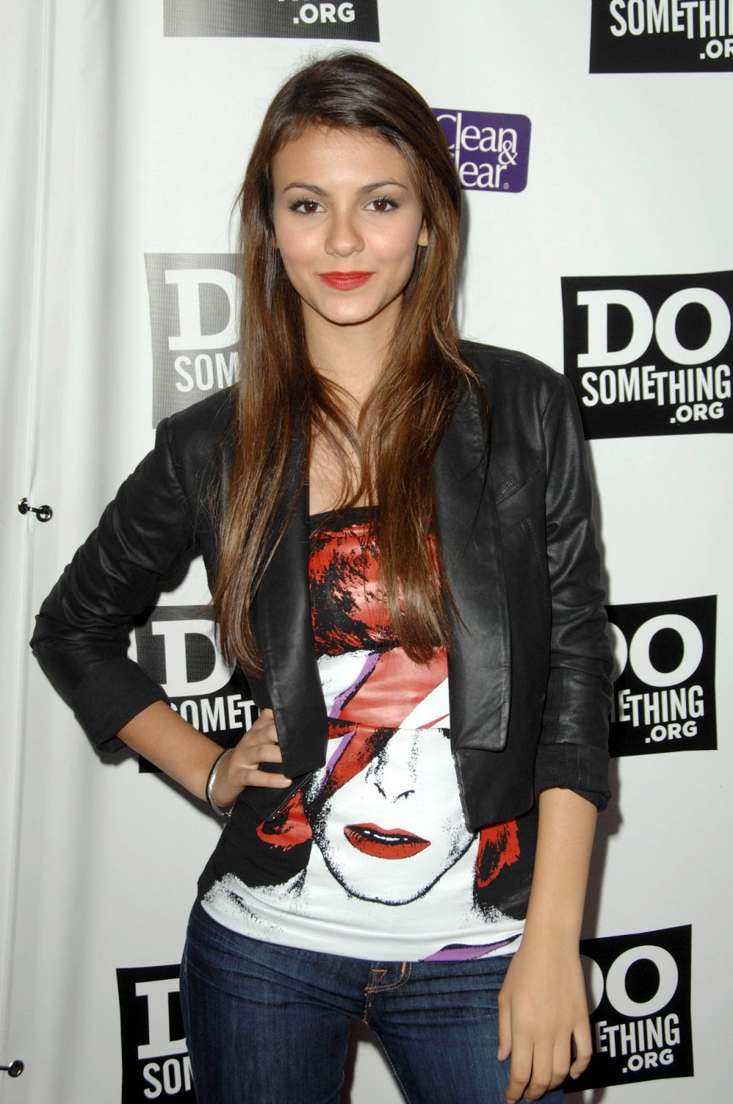 Victoria Justice // Attends the DoSomething.org's 'The Power of Youth ...